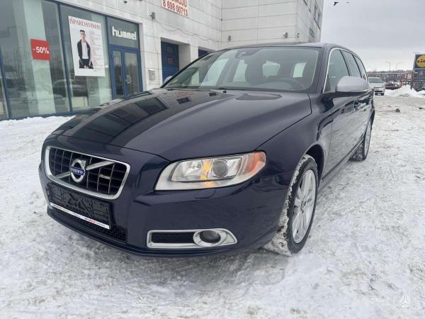 Blue Volvo V70 2011 in Kaunas, with an engine capacity of 1.98 L and mileage of 268 thousand km for 5850 €, photo 2 on AUTOMOTO.COM.LV