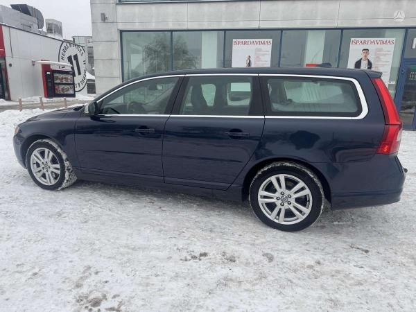 Blue Volvo V70 2011 in Kaunas, with an engine capacity of 1.98 L and mileage of 268 thousand km for 5850 €, photo 4 on AUTOMOTO.COM.LV