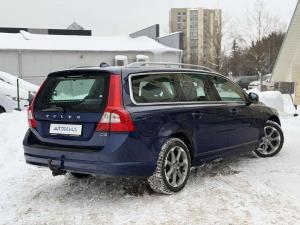 Blue Volvo V70 2011 in Mazeikiai, with an engine capacity of 1.98 L and mileage of 278 thousand km for 6700 €, photo 3 on AUTOMOTO.COM.LV