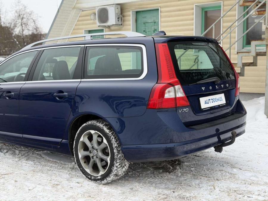 Blue Volvo V70 2011 in Mazeikiai, with an engine capacity of 1.98 L and mileage of 278 thousand km for 6700 €, photo 10 on AUTOMOTO.COM.LV