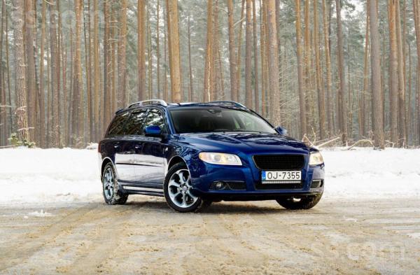 Zils Volvo V70 2011 Rīga, ar dzinēja tilpumu 2.40 L un nobraukumu 322 tūkst. km par 6190 €, foto 2 vietnē AUTOMOTO.COM.LV