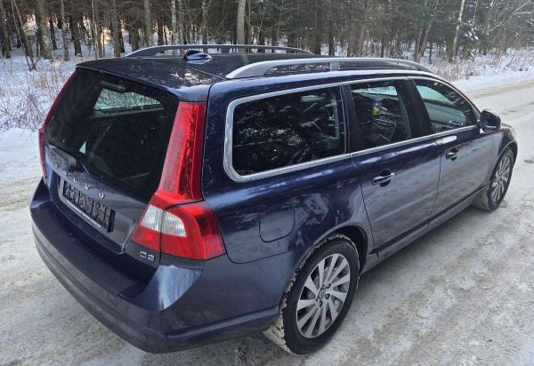 Zils Volvo V70 2011 Kauņa, ar dzinēja tilpumu 1.98 L un nobraukumu 270 tūkst. km par 6950 €, foto 7 vietnē AUTOMOTO.COM.LV