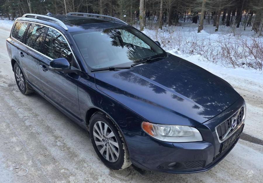 Zils Volvo V70 2011 Kauņa, ar dzinēja tilpumu 1.98 L un nobraukumu 270 tūkst. km par 6950 €, foto 8 vietnē AUTOMOTO.COM.LV
