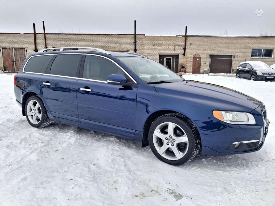 Zils Volvo V70 2011 Pakruojis, ar dzinēja tilpumu 2.00 L un nobraukumu 320 tūkst. km par 5650 €, foto 10 vietnē AUTOMOTO.COM.LV