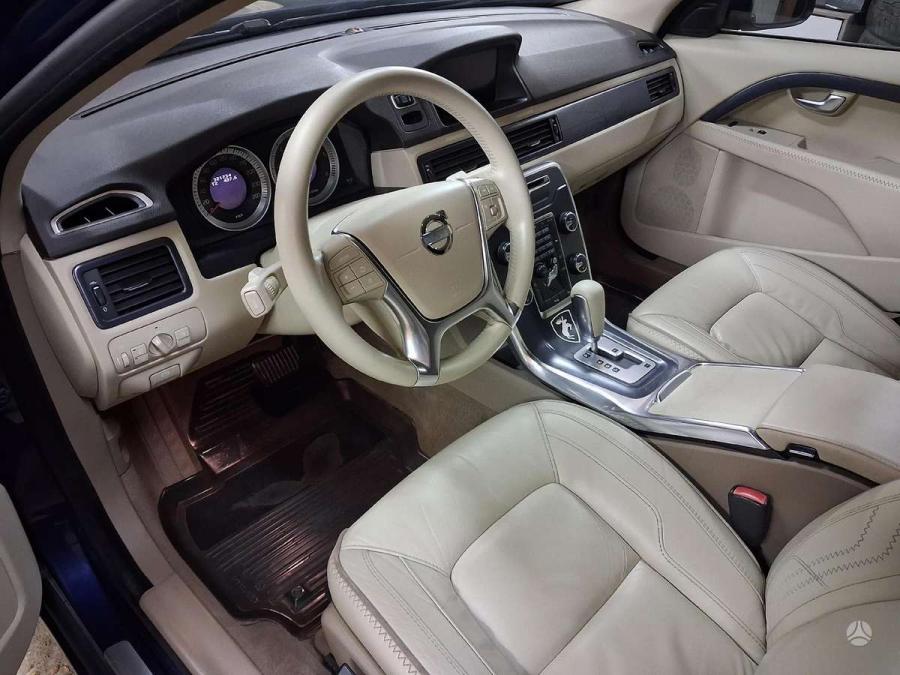 Zils Volvo V70 2011 Pakruojis, ar dzinēja tilpumu 2.00 L un nobraukumu 320 tūkst. km par 5650 €, foto 14 vietnē AUTOMOTO.COM.LV