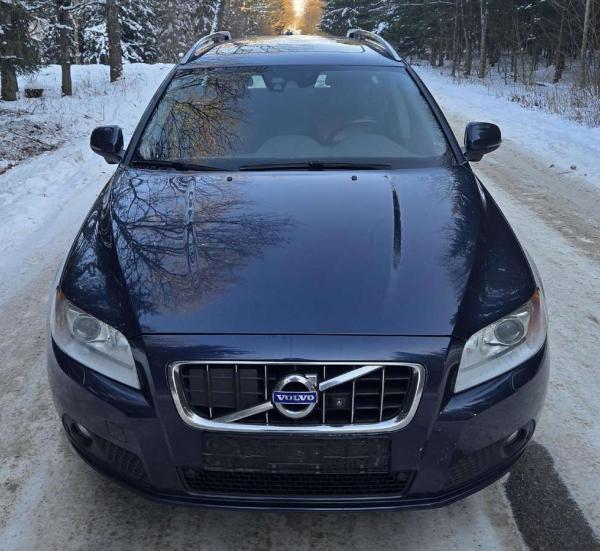 Zils Volvo V70 2011 Kauņa, ar dzinēja tilpumu 1.98 L un nobraukumu 270 tūkst. km par 6900 €, foto 5 vietnē AUTOMOTO.COM.LV