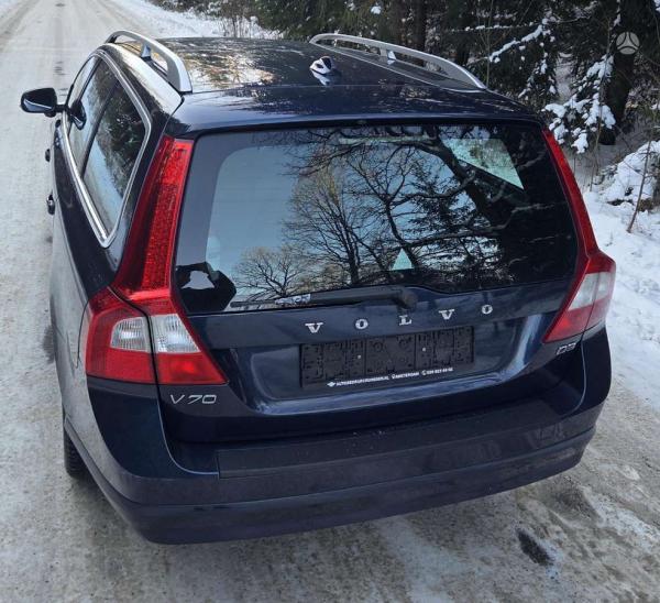 Zils Volvo V70 2011 Kauņa, ar dzinēja tilpumu 1.98 L un nobraukumu 270 tūkst. km par 6900 €, foto 8 vietnē AUTOMOTO.COM.LV
