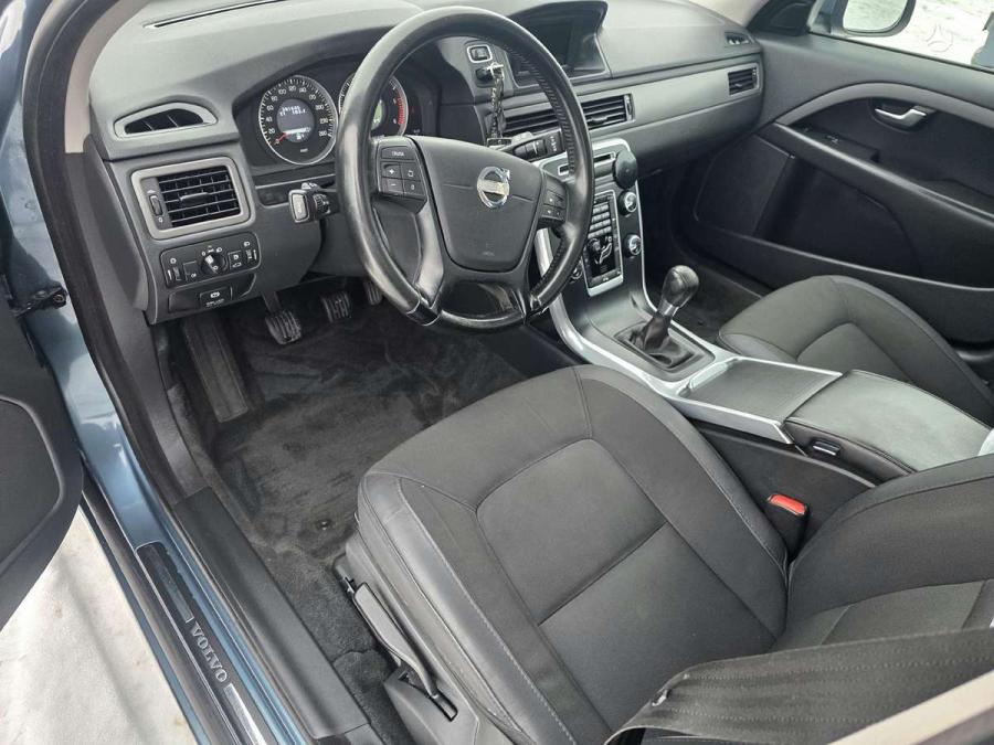 Zils Volvo V70 2011 Marijampole, ar dzinēja tilpumu 1.56 L un nobraukumu 381 tūkst. km par 3950 €, foto 8 vietnē AUTOMOTO.COM.LV