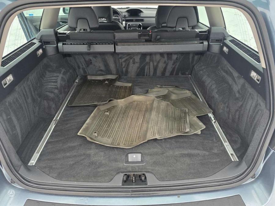 Zils Volvo V70 2011 Marijampole, ar dzinēja tilpumu 1.56 L un nobraukumu 381 tūkst. km par 3950 €, foto 15 vietnē AUTOMOTO.COM.LV