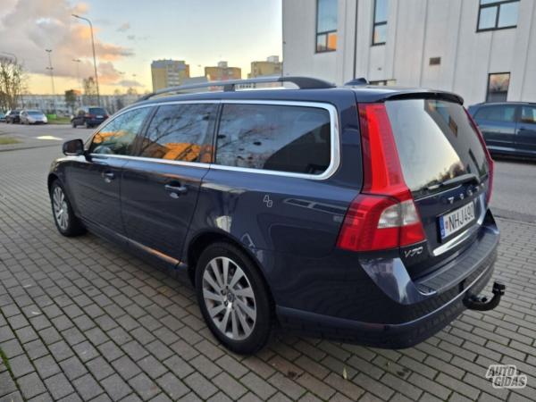 Blue Volvo V70 2011 in Kaunas, with an engine capacity of 2.00 L and mileage of 280 thousand km for 6200 €, photo 7 on AUTOMOTO.COM.LV