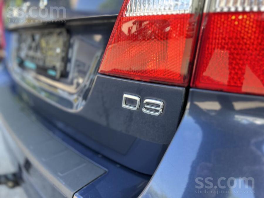 Zils Volvo V70 2011 Liepāja, ar dzinēja tilpumu 2.00 L un nobraukumu 266 tūkst. km par 6850 €, foto 7 vietnē AUTOMOTO.COM.LV