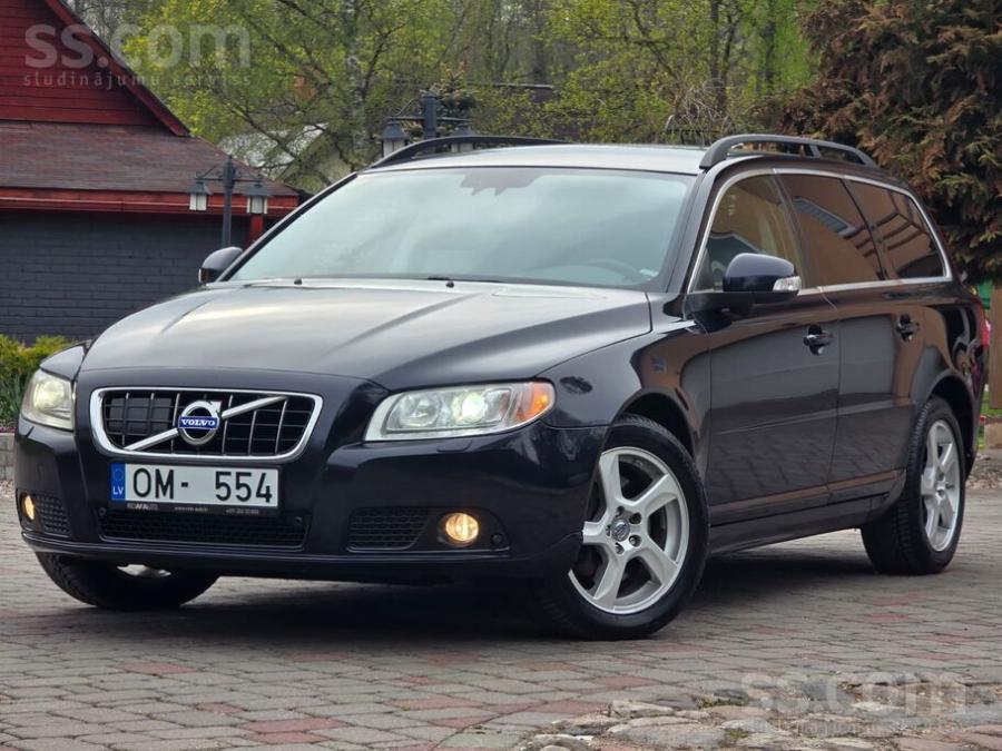 Blue Volvo V70 2011 in Riga, with an engine capacity of 2.40 L and mileage of 352 thousand km for 6350 €, photo 1 on AUTOMOTO.COM.LV