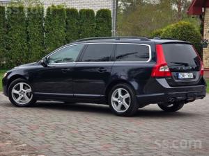 Blue Volvo V70 2011 in Riga, with an engine capacity of 2.40 L and mileage of 352 thousand km for 6350 €, photo 4 on AUTOMOTO.COM.LV