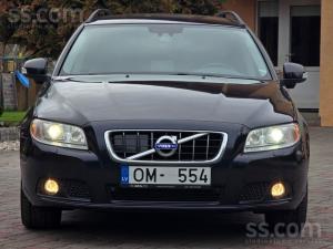 Blue Volvo V70 2011 in Riga, with an engine capacity of 2.40 L and mileage of 352 thousand km for 6350 €, photo 9 on AUTOMOTO.COM.LV