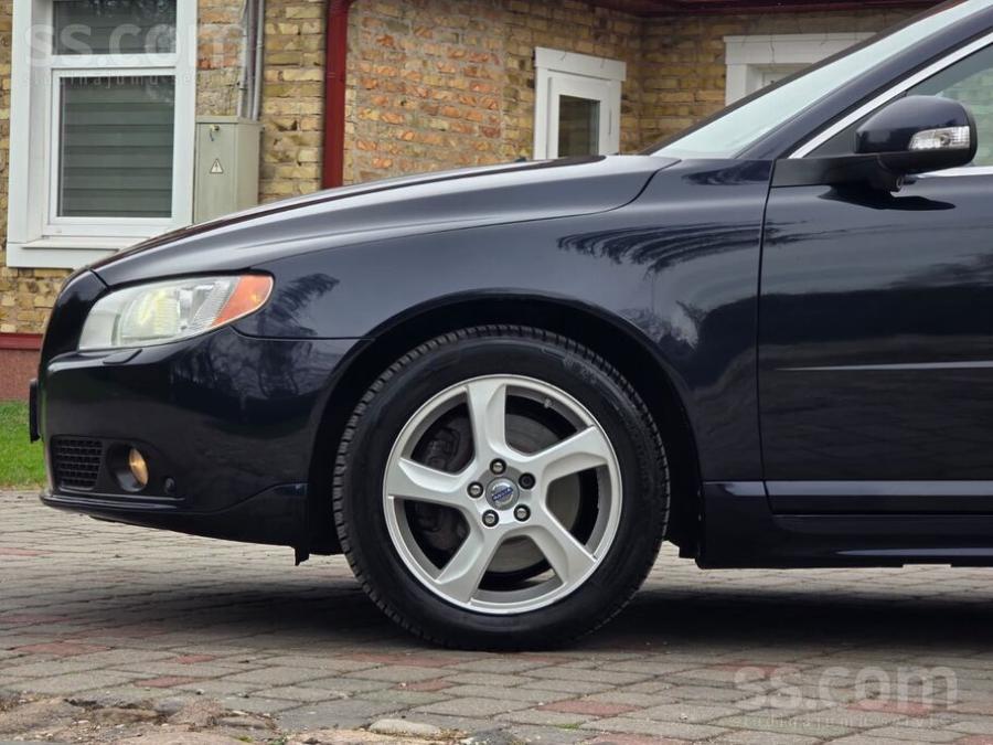 Blue Volvo V70 2011 in Riga, with an engine capacity of 2.40 L and mileage of 352 thousand km for 6350 €, photo 10 on AUTOMOTO.COM.LV