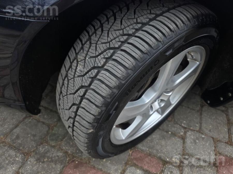 Blue Volvo V70 2011 in Riga, with an engine capacity of 2.40 L and mileage of 352 thousand km for 6350 €, photo 14 on AUTOMOTO.COM.LV