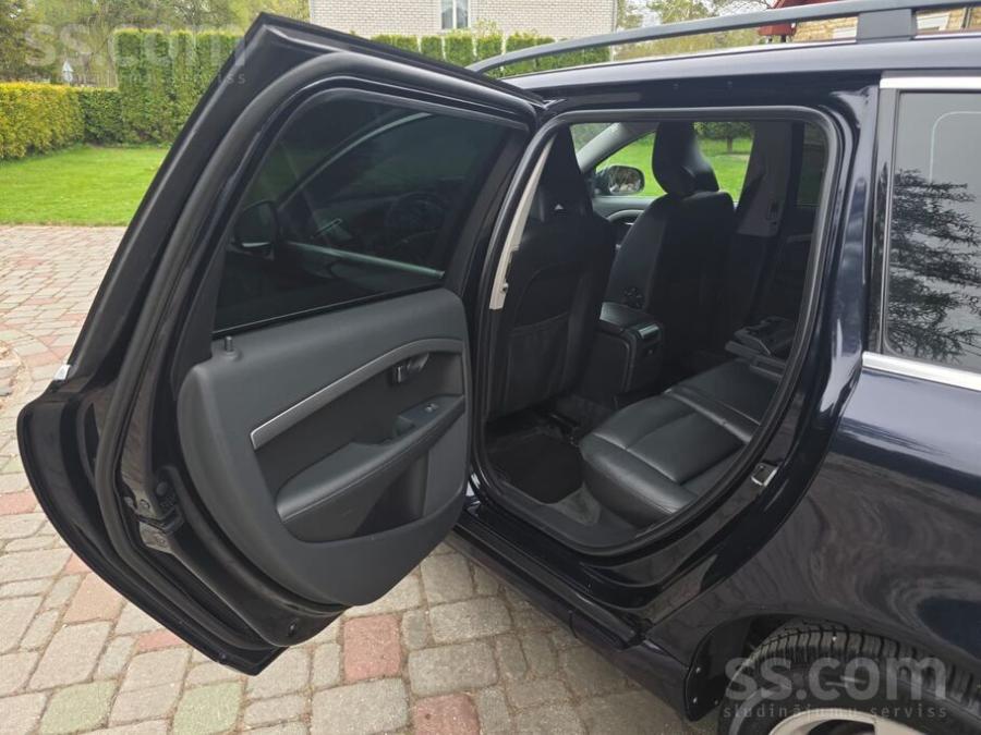 Blue Volvo V70 2011 in Riga, with an engine capacity of 2.40 L and mileage of 352 thousand km for 6350 €, photo 22 on AUTOMOTO.COM.LV