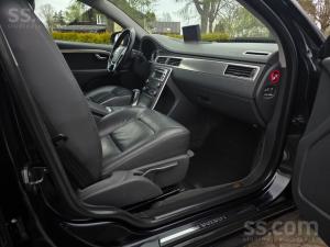 Blue Volvo V70 2011 in Riga, with an engine capacity of 2.40 L and mileage of 352 thousand km for 6350 €, photo 23 on AUTOMOTO.COM.LV