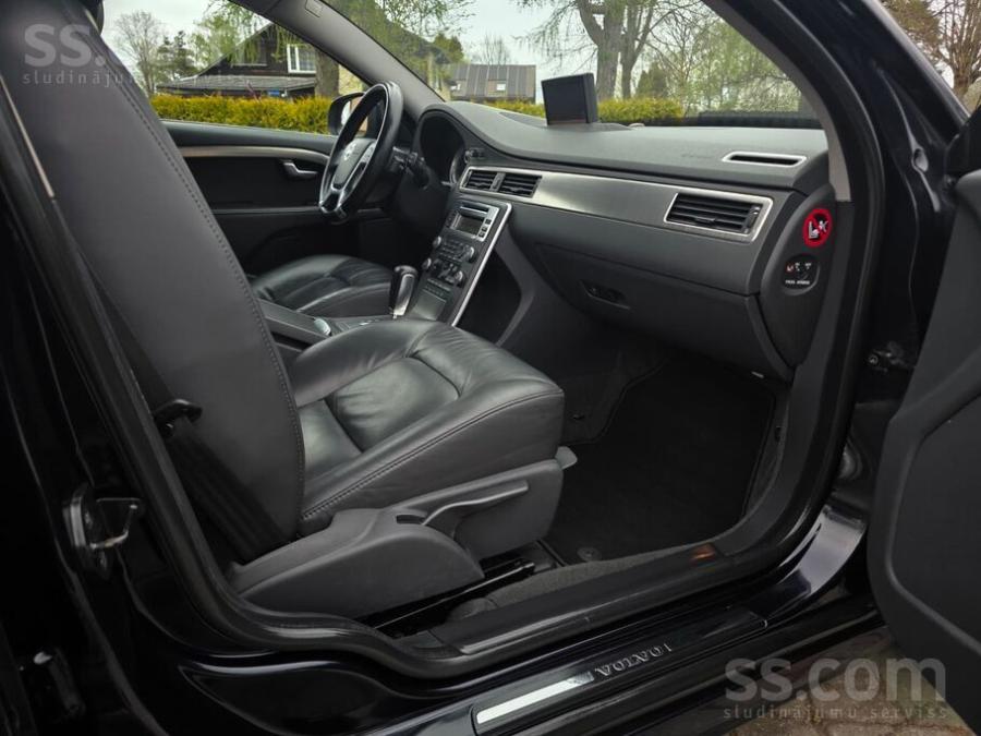 Blue Volvo V70 2011 in Riga, with an engine capacity of 2.40 L and mileage of 352 thousand km for 6350 €, photo 23 on AUTOMOTO.COM.LV