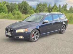 Zils Volvo V70 2011 Ogre, ar dzinēja tilpumu 2.40 L un nobraukumu 332 tūkst. km par 5200 €, foto  vietnē AUTOMOTO.COM.LV
