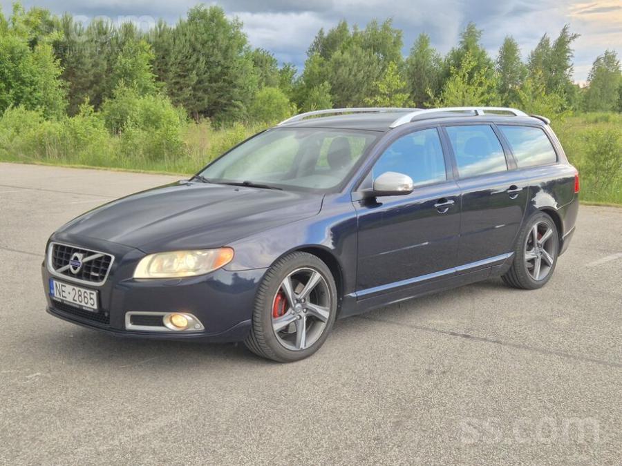 Zils Volvo V70 2011 Ogre, ar dzinēja tilpumu 2.40 L un nobraukumu 332 tūkst. km par 5200 €, foto 1 vietnē AUTOMOTO.COM.LV