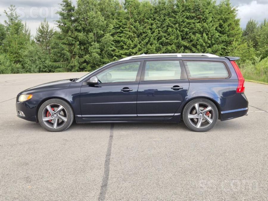 Zils Volvo V70 2011 Ogre, ar dzinēja tilpumu 2.40 L un nobraukumu 332 tūkst. km par 5200 €, foto 3 vietnē AUTOMOTO.COM.LV