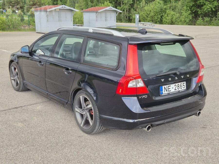 Zils Volvo V70 2011 Ogre, ar dzinēja tilpumu 2.40 L un nobraukumu 332 tūkst. km par 5200 €, foto 4 vietnē AUTOMOTO.COM.LV