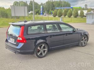 Zils Volvo V70 2011 Ogre, ar dzinēja tilpumu 2.40 L un nobraukumu 332 tūkst. km par 5200 €, foto 5 vietnē AUTOMOTO.COM.LV