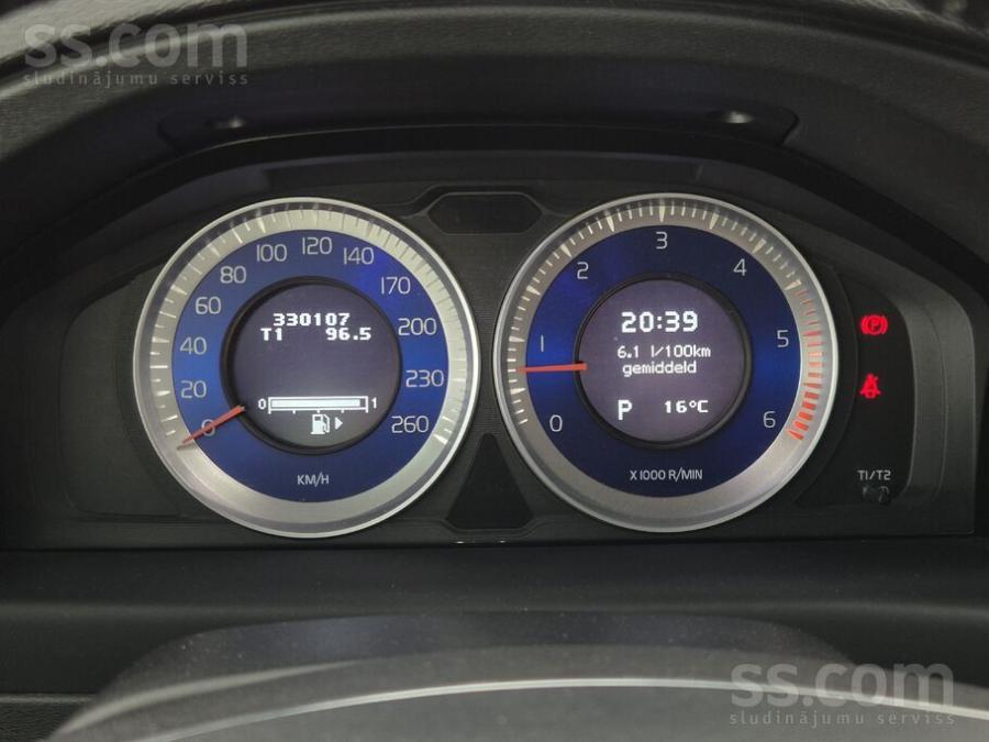 Zils Volvo V70 2011 Ogre, ar dzinēja tilpumu 2.40 L un nobraukumu 332 tūkst. km par 5200 €, foto 13 vietnē AUTOMOTO.COM.LV