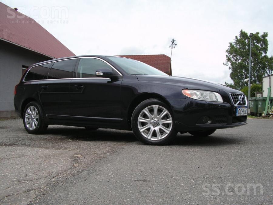 Zils Volvo V70 2011 Rīga, ar dzinēja tilpumu 2.00 L un nobraukumu 0 tūkst. km par 5450 €, foto 1 vietnē AUTOMOTO.COM.LV