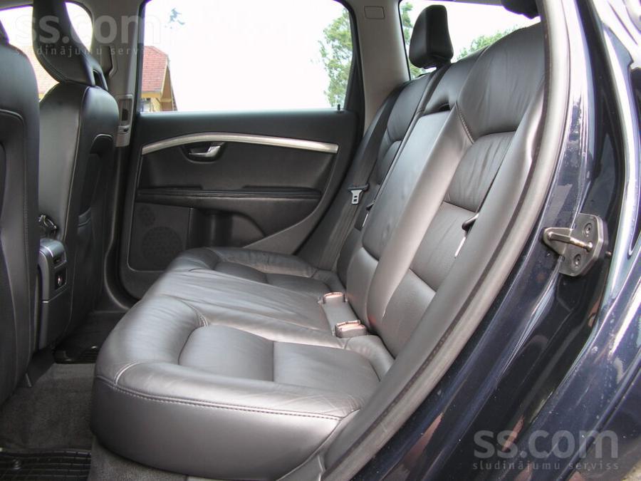 Zils Volvo V70 2011 Rīga, ar dzinēja tilpumu 2.00 L un nobraukumu 0 tūkst. km par 5450 €, foto 22 vietnē AUTOMOTO.COM.LV