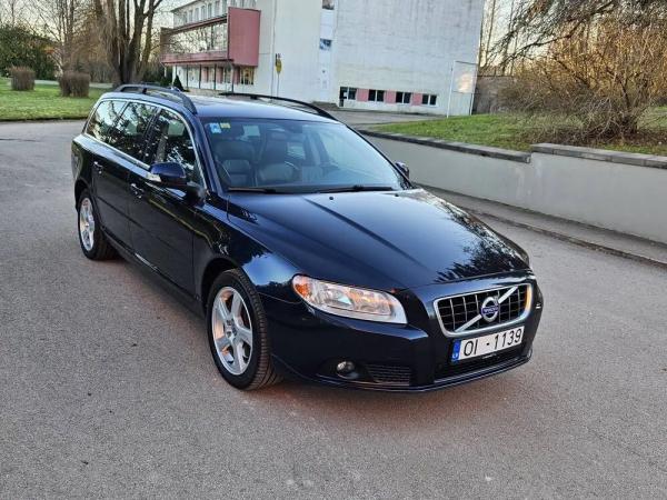 Zils Volvo V70 2011 Jēkabpils, ar dzinēja tilpumu 2.00 L un nobraukumu 272 tūkst. km par 6490 €, foto 4 vietnē AUTOMOTO.COM.LV