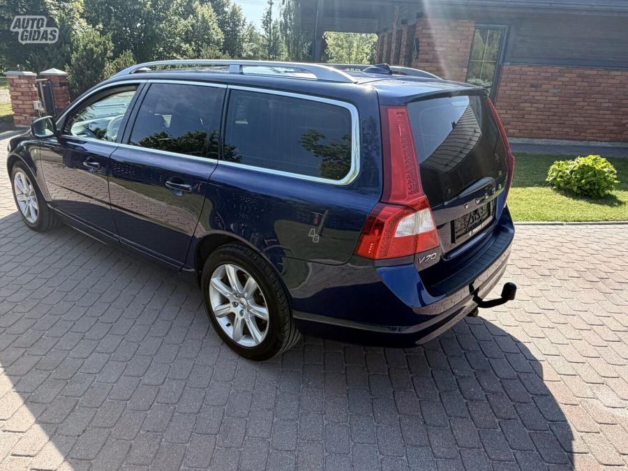 Zils Volvo V70 2011 Radviliškis, ar dzinēja tilpumu 2.00 L un nobraukumu 320 tūkst. km par 3950 €, foto 5 vietnē AUTOMOTO.COM.LV