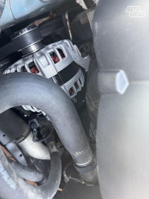 Zils Volvo V70 2011 Radviliškis, ar dzinēja tilpumu 2.00 L un nobraukumu 320 tūkst. km par 3950 €, foto 9 vietnē AUTOMOTO.COM.LV