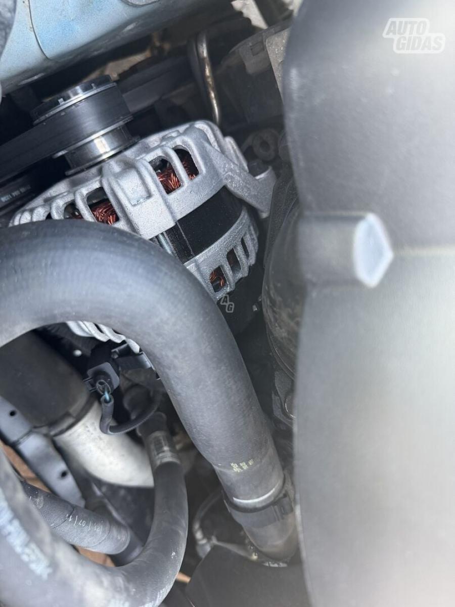 Zils Volvo V70 2011 Radviliškis, ar dzinēja tilpumu 2.00 L un nobraukumu 320 tūkst. km par 3950 €, foto 10 vietnē AUTOMOTO.COM.LV