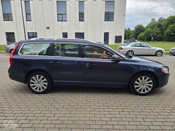 Blue Volvo V70 2011 in Kaunas, with an engine capacity of 2.00 L and mileage of 270 thousand km for 5800 €, photo 10 on AUTOMOTO.COM.LV