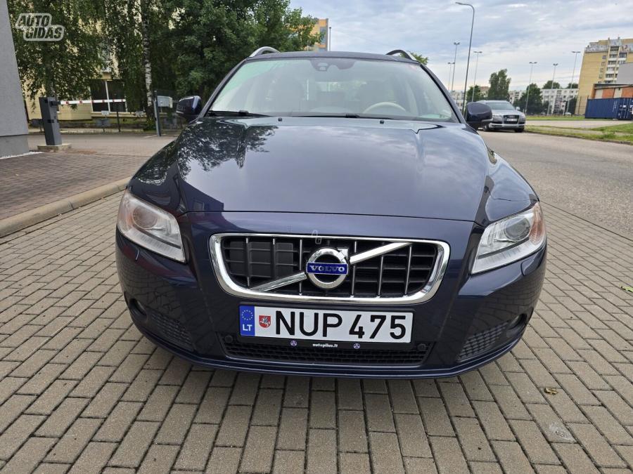 Blue Volvo V70 2011 in Kaunas, with an engine capacity of 2.00 L and mileage of 270 thousand km for 5800 €, photo 13 on AUTOMOTO.COM.LV
