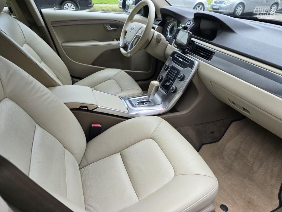 Blue Volvo V70 2011 in Kaunas, with an engine capacity of 2.00 L and mileage of 270 thousand km for 5800 €, photo 16 on AUTOMOTO.COM.LV