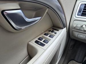 Blue Volvo V70 2011 in Kaunas, with an engine capacity of 2.00 L and mileage of 270 thousand km for 5800 €, photo 26 on AUTOMOTO.COM.LV
