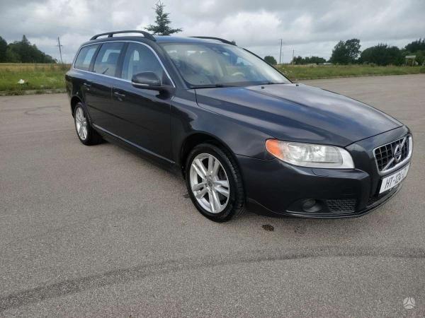 Zils Volvo V70 2011 Tauragė, ar dzinēja tilpumu 2.00 L un nobraukumu 289 tūkst. km par 5250 €, foto 1 vietnē AUTOMOTO.COM.LV