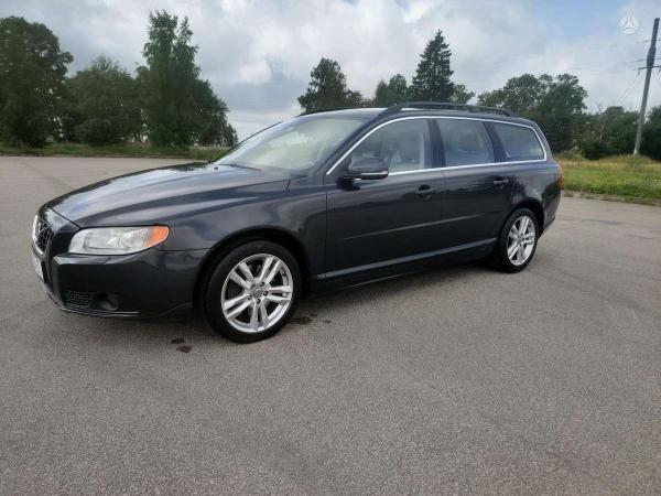 Zils Volvo V70 2011 Tauragė, ar dzinēja tilpumu 2.00 L un nobraukumu 289 tūkst. km par 5250 €, foto 3 vietnē AUTOMOTO.COM.LV
