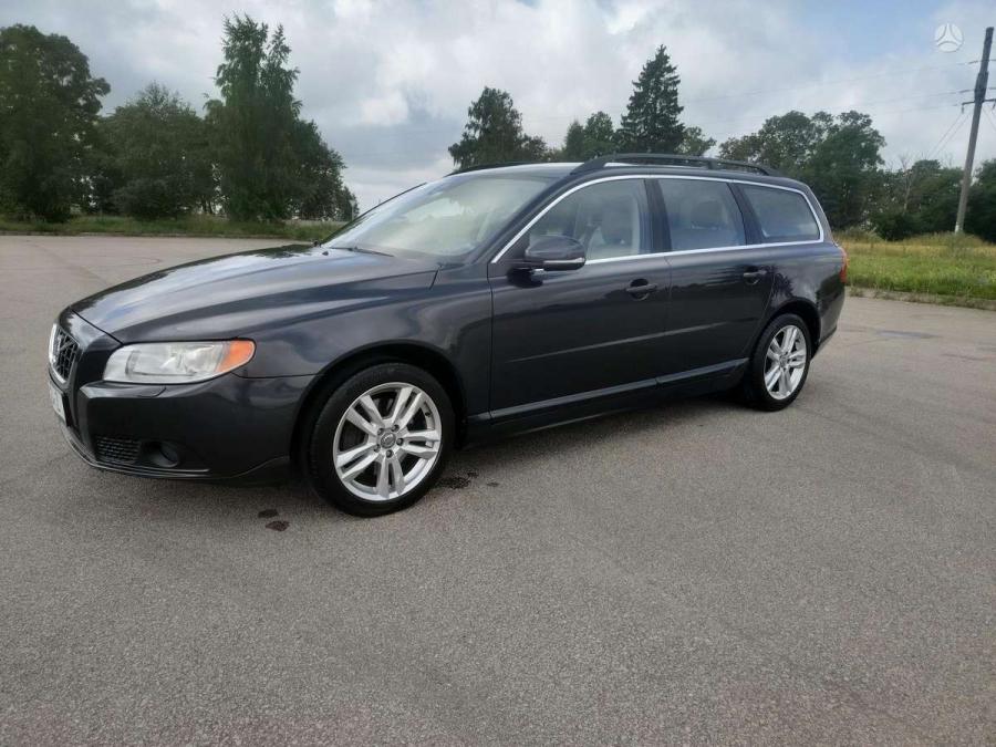 Zils Volvo V70 2011 Tauragė, ar dzinēja tilpumu 2.00 L un nobraukumu 289 tūkst. km par 5250 €, foto 3 vietnē AUTOMOTO.COM.LV