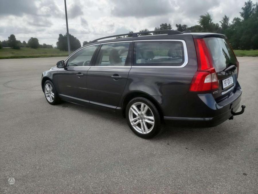 Zils Volvo V70 2011 Tauragė, ar dzinēja tilpumu 2.00 L un nobraukumu 289 tūkst. km par 5250 €, foto 5 vietnē AUTOMOTO.COM.LV