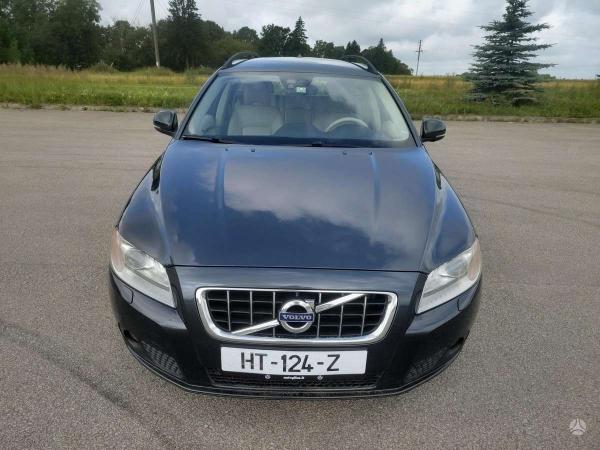 Zils Volvo V70 2011 Tauragė, ar dzinēja tilpumu 2.00 L un nobraukumu 289 tūkst. km par 5250 €, foto 6 vietnē AUTOMOTO.COM.LV
