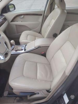 Zils Volvo V70 2011 Tauragė, ar dzinēja tilpumu 2.00 L un nobraukumu 289 tūkst. km par 5250 €, foto 9 vietnē AUTOMOTO.COM.LV