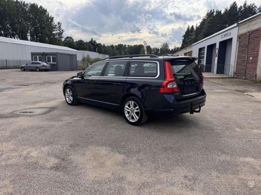 Zils Volvo V70 2011 Jonava, ar dzinēja tilpumu 1.98 L un nobraukumu 278 tūkst. km par 5150 €, foto 8 vietnē AUTOMOTO.COM.LV