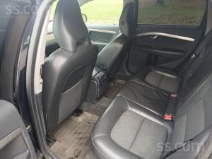 Blue Volvo V70 2011 in Limbazi, with an engine capacity of 2.00 L and mileage of 381 thousand km for 3700 €, photo 10 on AUTOMOTO.COM.LV