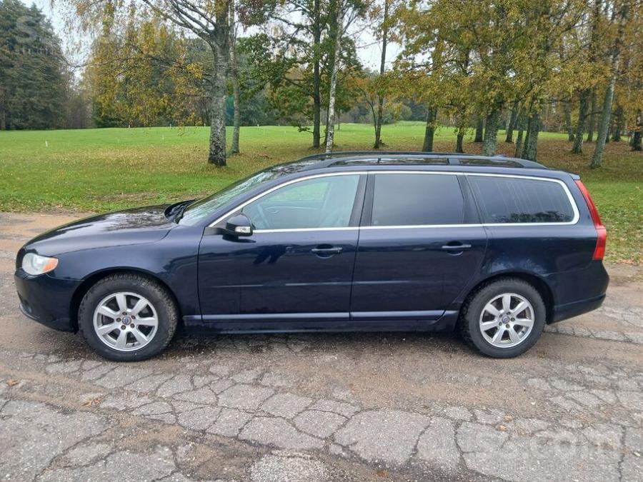 Blue Volvo V70 2011 in Limbazi, with an engine capacity of 2.00 L and mileage of 381 thousand km for 3700 €, photo 14 on AUTOMOTO.COM.LV