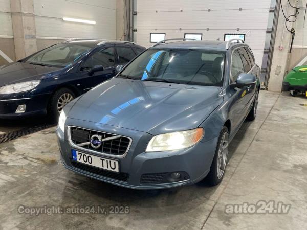 Blue Volvo V70 2012 in Tallinn, with an engine capacity of 2.40 L and mileage of 263 thousand km for 9500 €, photo 2 on AUTOMOTO.COM.LV