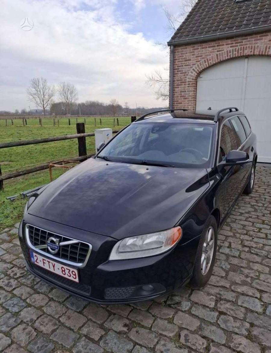 Zils Volvo V70 2012 Utena, ar dzinēja tilpumu 1.98 L un nobraukumu 290 tūkst. km par 3950 €, foto 1 vietnē AUTOMOTO.COM.LV